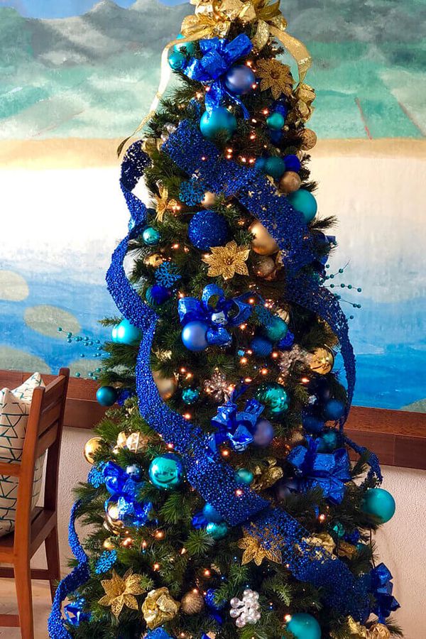 Beautiful Blue Christmas Decorations: A Festive Wonderland!